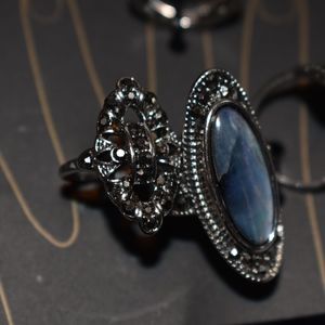 Forever 21 | Jewelry | 5 Forever 2 Silver And Black Ring Set | Poshmark